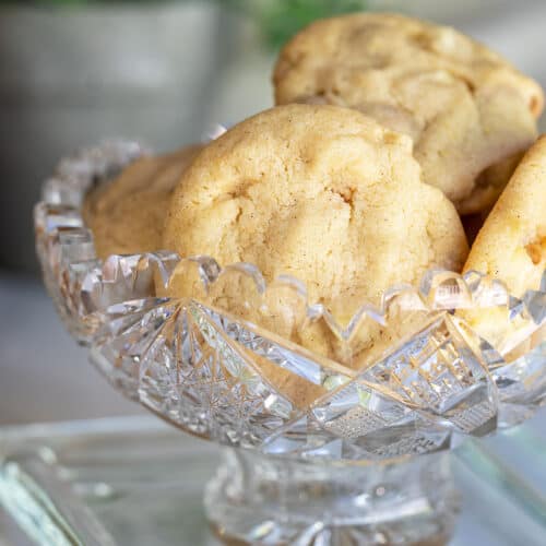 Caramel Pear with Almond Cookies - My Cookie Journey