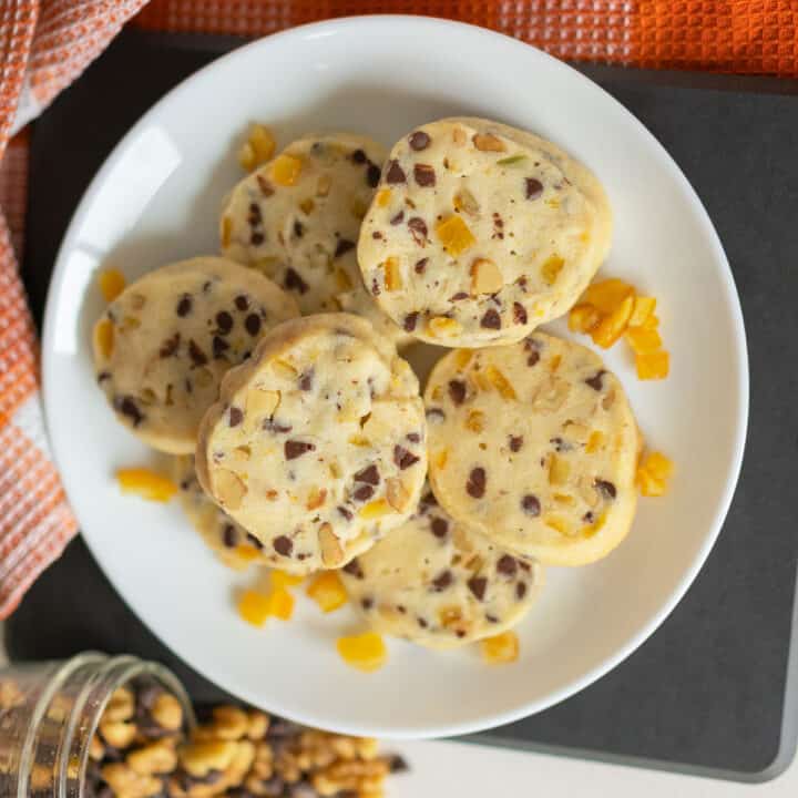 Chocolate with Walnuts and Orange Peel Shortbread Cookies - My Cookie ...